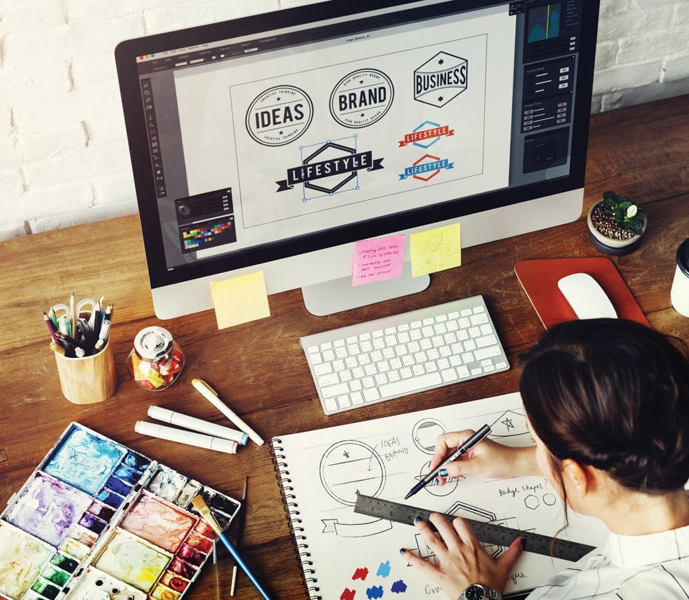 Graphiste, développeur web ou traducteur, ces métiers qui recrutent